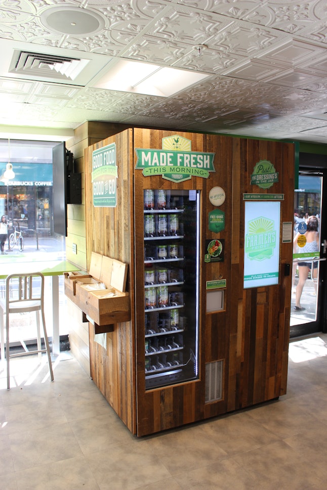 This Healthy Vending Machine Sells Salad for Up to 60% Less Than Fast ...