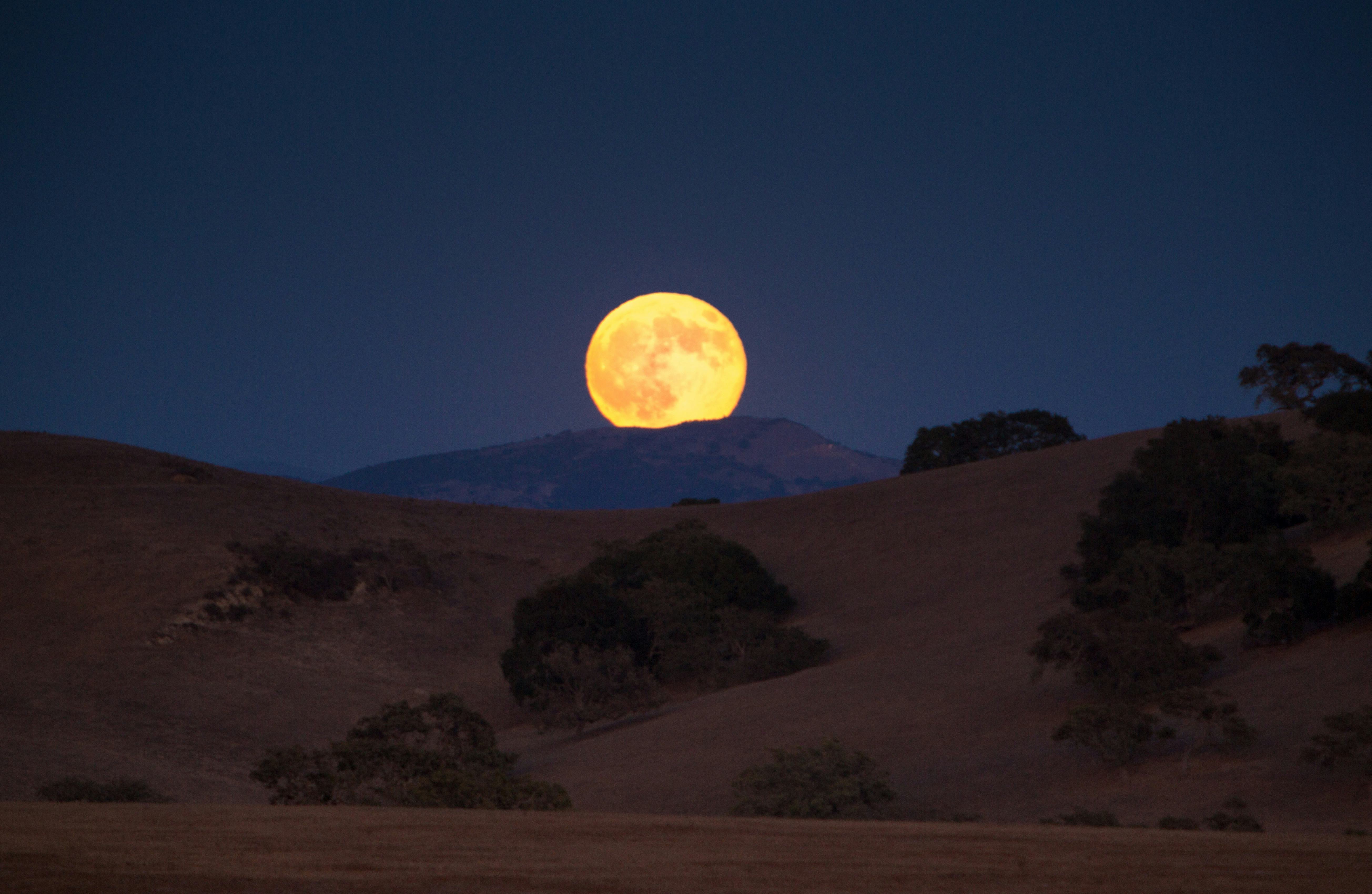 What Is a Mourning Moon? Why You Should Care About Tonight's Full Moon