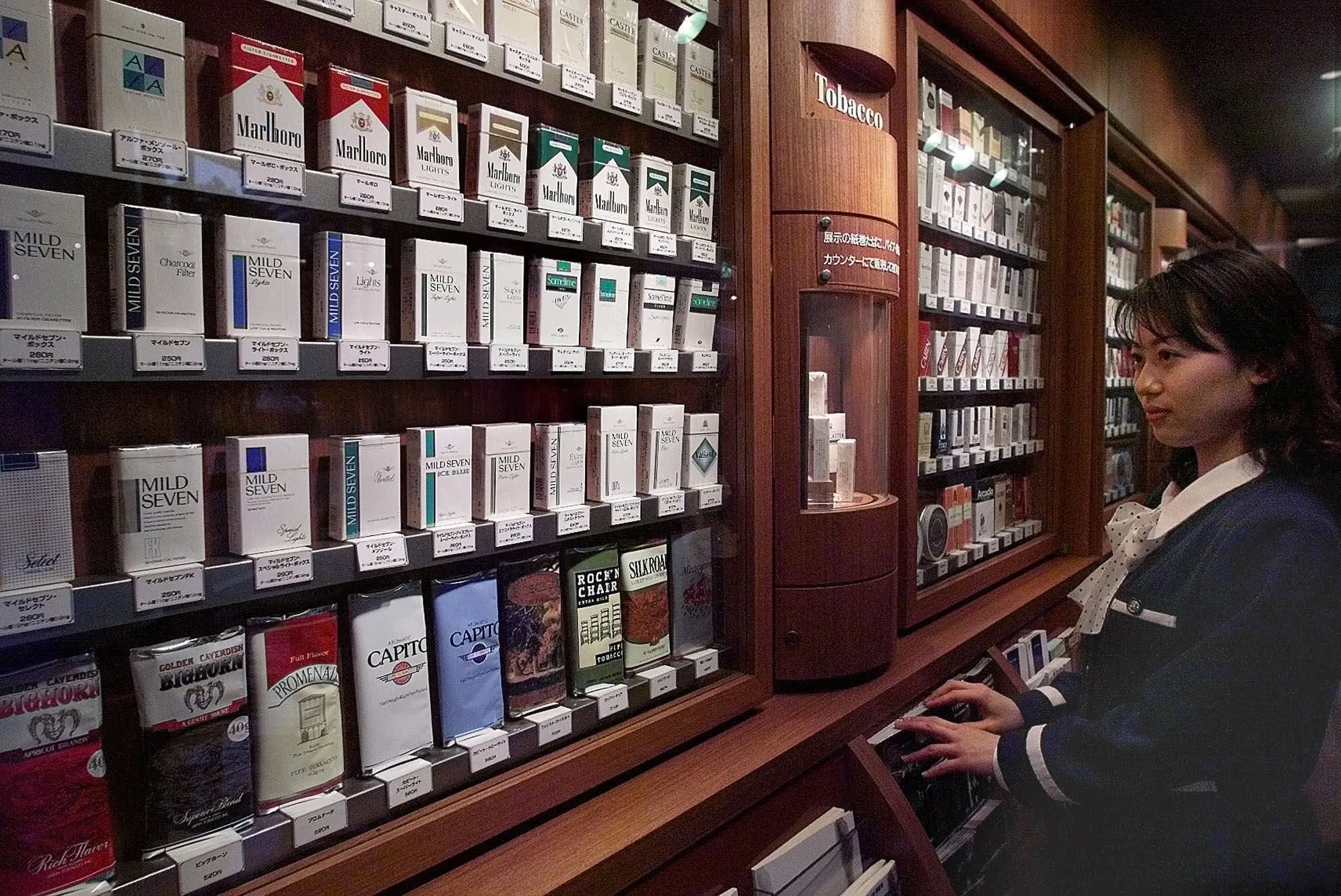 6 Mega Corporations Control Almost the Entire Global Cigarette Industry