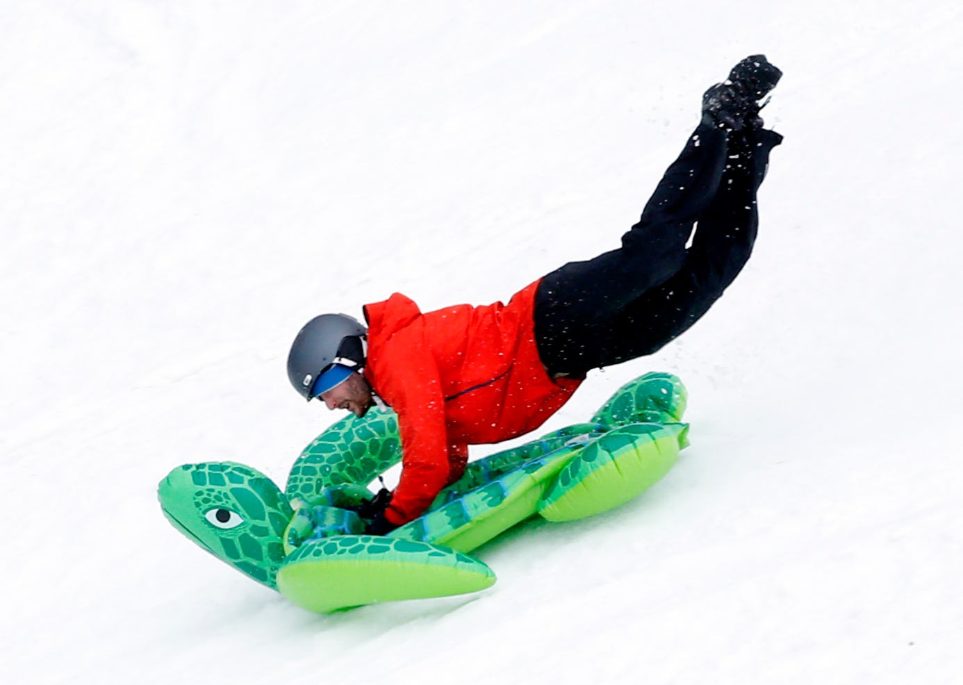 How to Make a Homemade Sled — DIY Tips for US Winter's First Big Snow