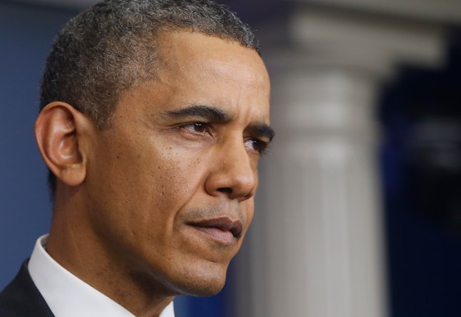 10 Photos Of Obama Looking Sad After a Horrible 2013