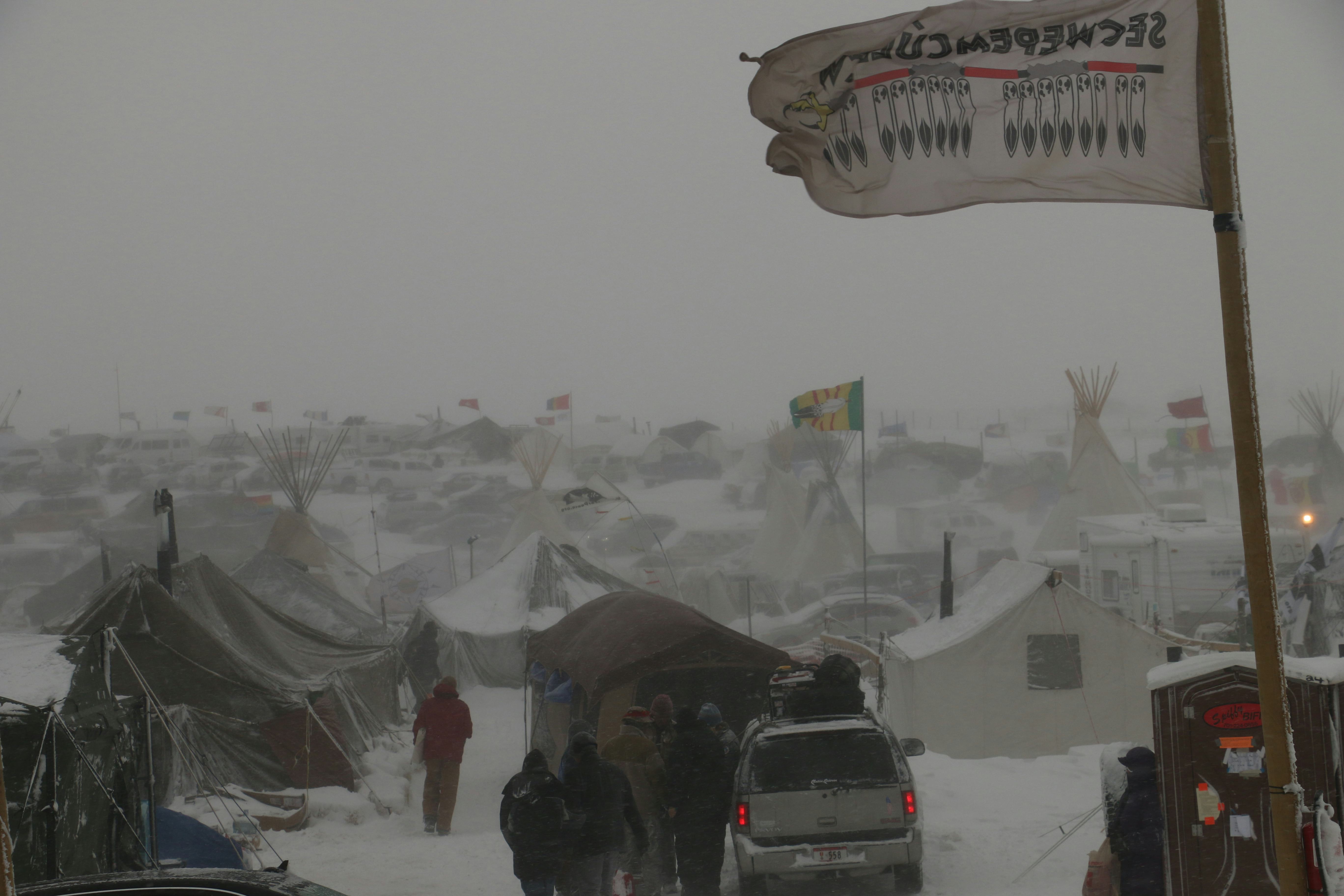 Harsh blizzard ravages those who remain at Standing Rock to continue ...