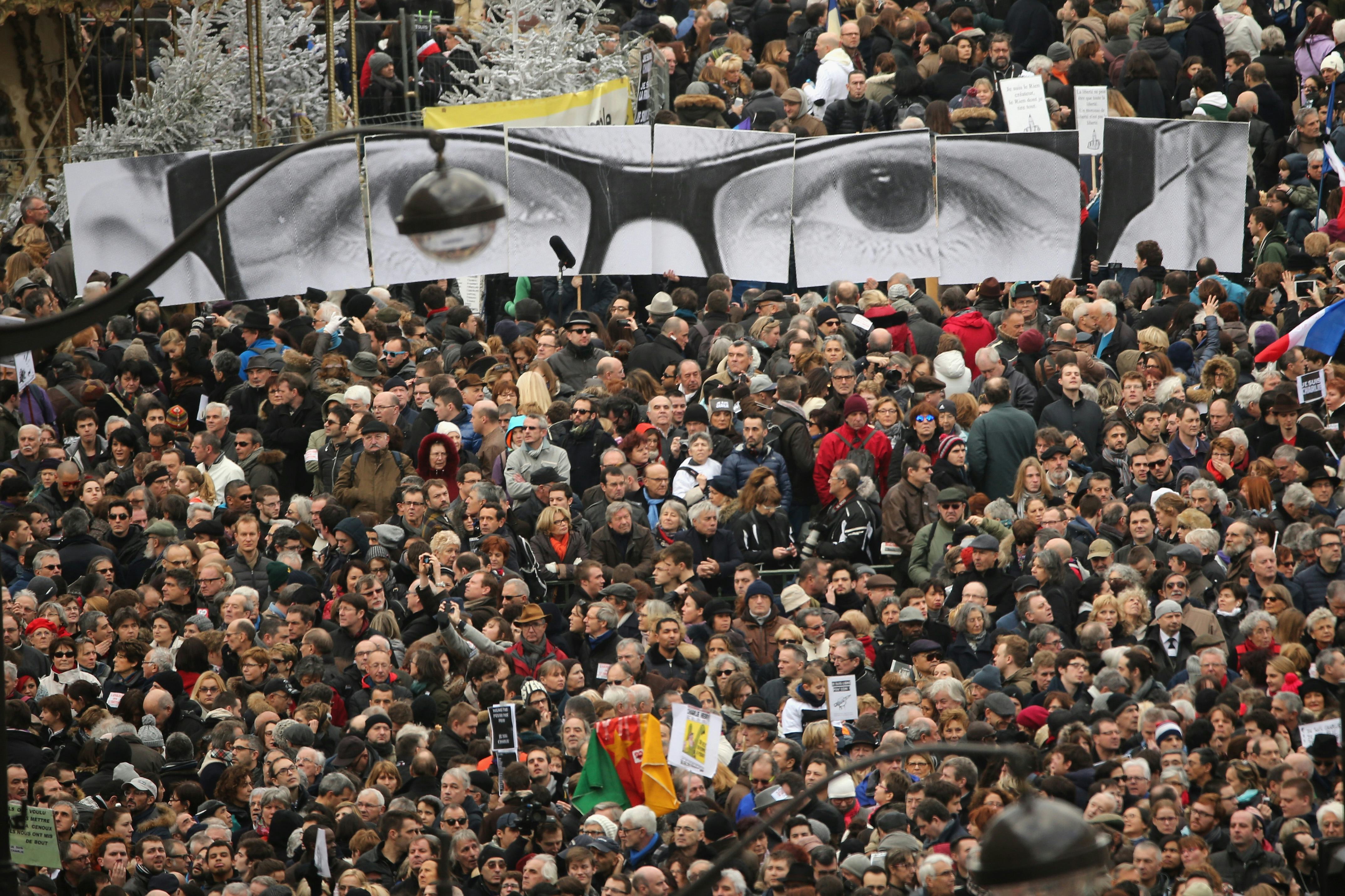 19 Photos of the Massive Marches Happening in Paris Right Now